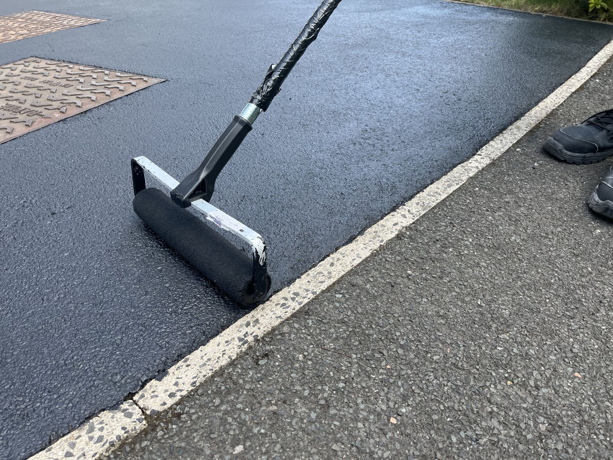 Tarmac Driveway Refresher Paint - Rizistal SC900 | Rizistal